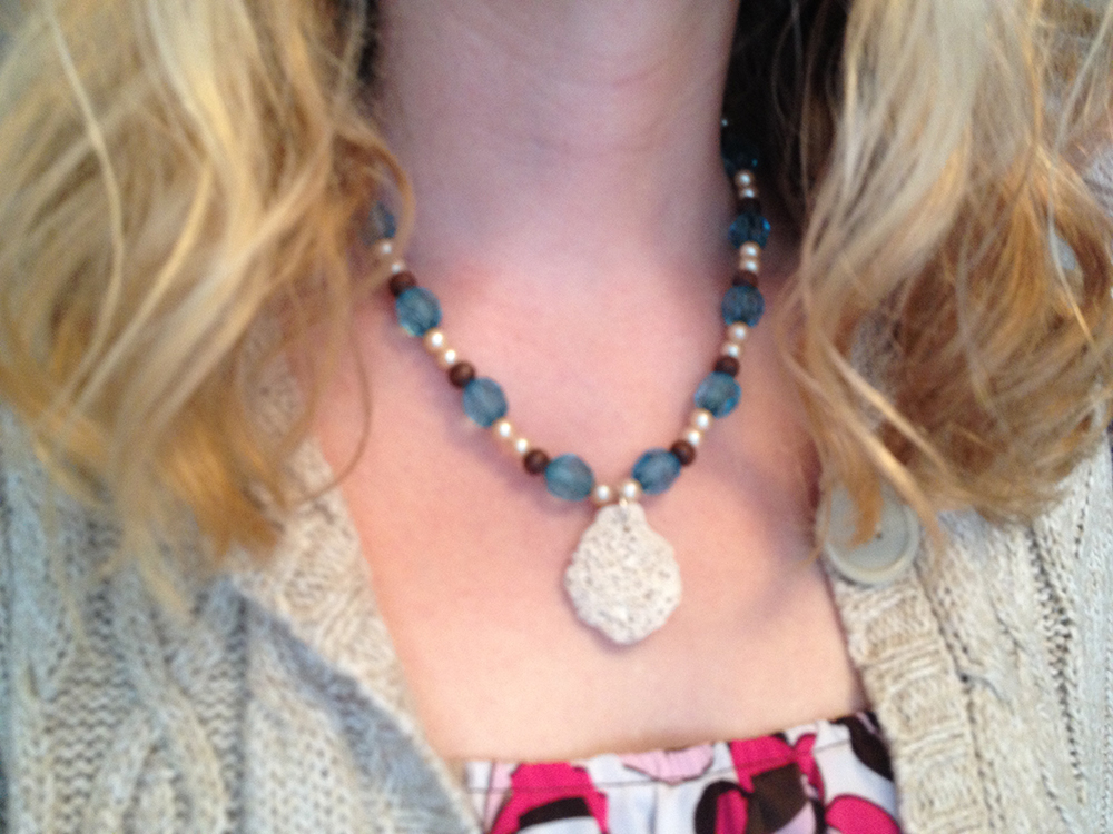 How To Make A Shell Necklace From A Vacation Souvenir Old Beads 1 how-to-make-a-shell-necklace-from-a-vacation-souvenir-old-beads-1