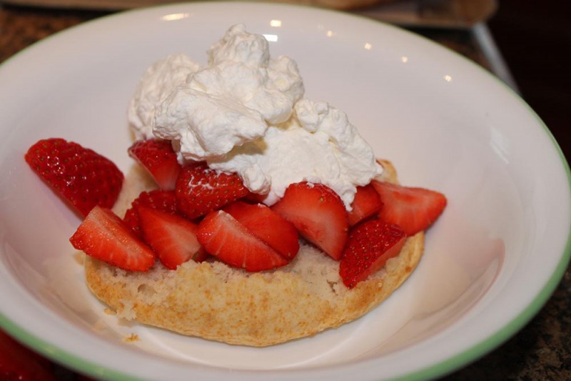 Easy & Lite Strawberry Shortcake with Homemade Whipped Cream 1 More Than 2